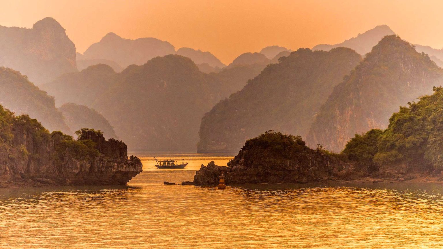 Visiting Halong Bay: tips to plan your cruise - HaLong Phoenix Cruiser